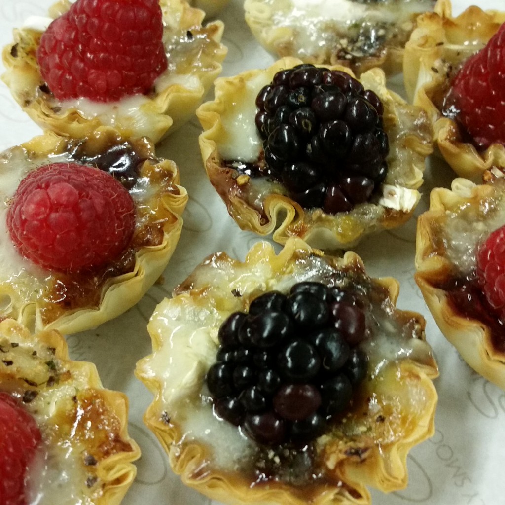 Holiday Entertaining: Warm Brie & Berry Tartlets - Simply Smooth Catering